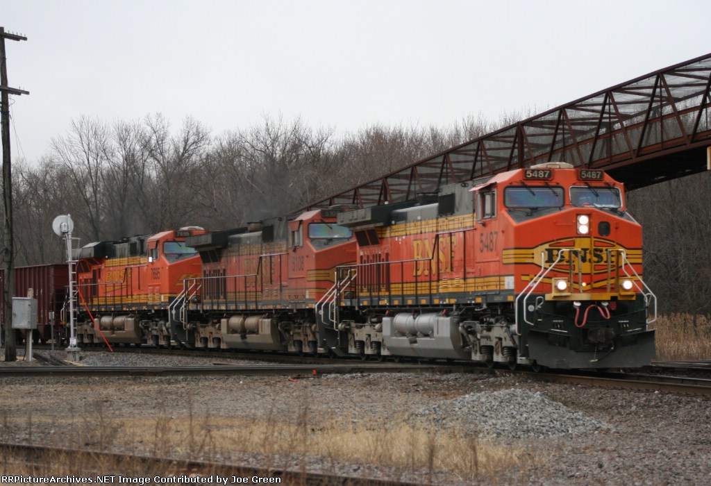 BNSF 5487
